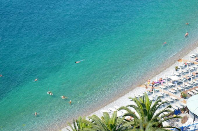 Best Beaches in Nice: Top Spots for Sun & Sea - Villahostels